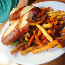 GOOD DOG BAR - 635 Photos & 1319 Reviews - Pubs - 224 S 15th St ...