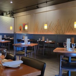 GINGER - Updated January 2026 - 609 Photos & 562 Reviews - 425 W 5th ...