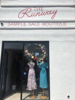 THE RUNWAY OUTLET - 18 Photos & 53 Reviews - Women's Clothing - 3187 ...