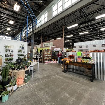 WATERFRONT MARKET AT RUSTON - Updated December 2025 - 62 Photos & 13 ...