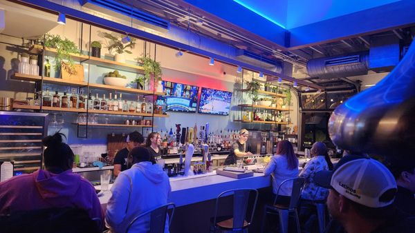 32 DEGREES - Updated August 2025 - 57 Photos & 49 Reviews - 1006 E 15th ...