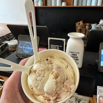MOLLY MOON’S HOMEMADE ICE CREAM - Updated October 2025 - 790 Photos ...