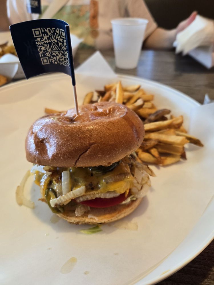 CHAPPS BURGERS - Updated October 2025 - 86 Photos & 124 Reviews - 4146 ...