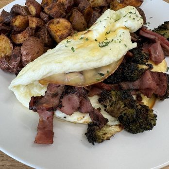 SHA SWIRL CAFE & BAKERY - Updated June 2025 - 58 Photos & 24 Reviews ...