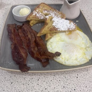 SHUTTERS CAFE - Updated January 2026 - 13 Photos & 13 Reviews - 322 N ...