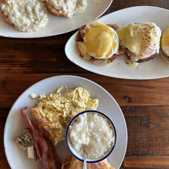 BUBBLY HEN - Updated August 2025 - 131 Photos & 68 Reviews - 7915 ...