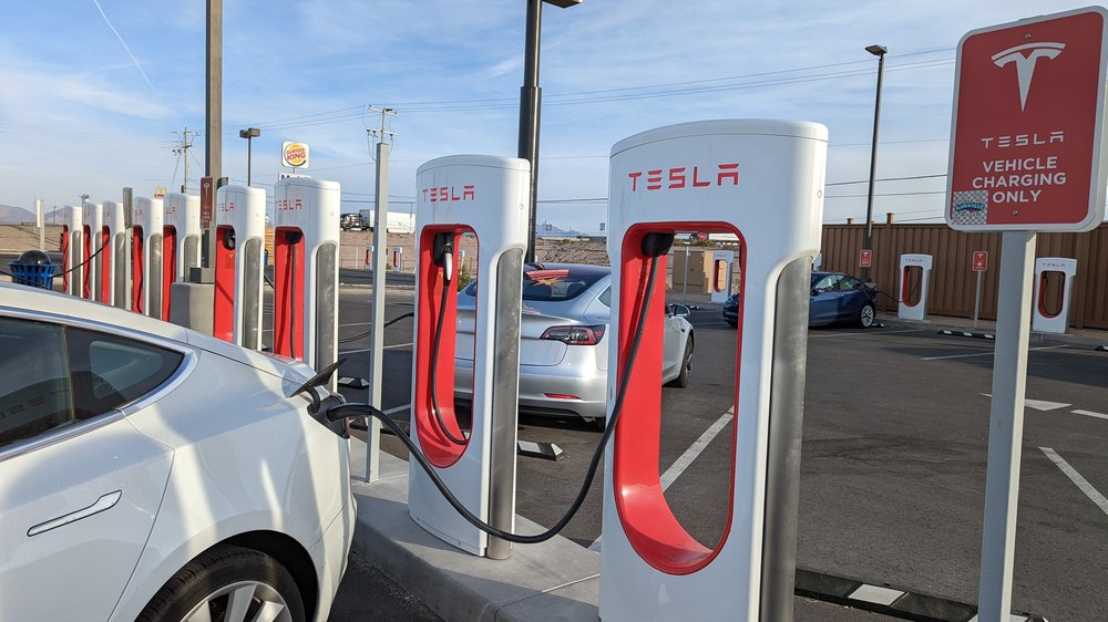 TESLA SUPERCHARGER - QUARTZSITE - Updated June 2024 - 64 Photos & 46 ...