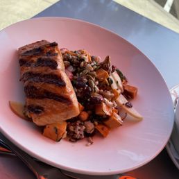 WILDFIN AMERICAN GRILL - BEAVERTON - Updated January 2026 - 640 Photos ...