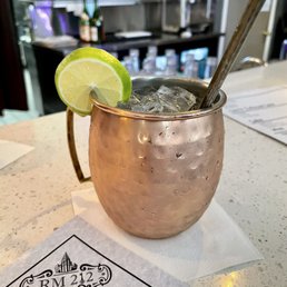 RM 212 - Updated December 2025 - 797 Photos & 461 Reviews - 690 ...