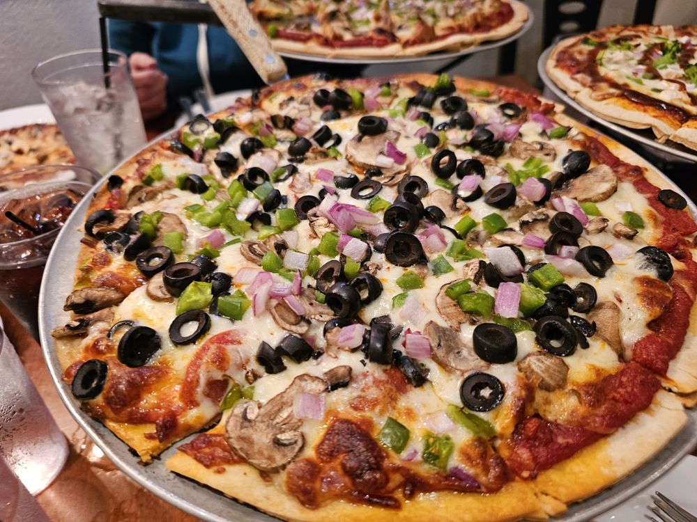 PARK AVENUE PIZZA COMPANY PUB & RESTAURANT - Updated December 2025 - 37 ...