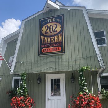 THE 202 TAVERN - Updated March 2025 - 57 Photos & 41 Reviews - 295 New ...