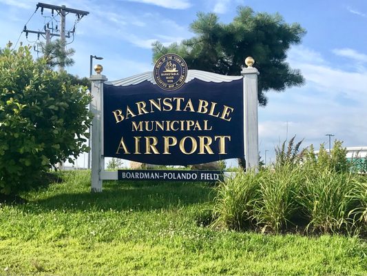 CAPE COD GATEWAY AIRPORT - HYA - Updated October 2025 - 18 Reviews ...