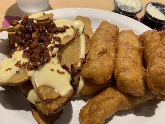 FEATURES SPORTS BAR & GRILL - Updated August 2024 - 11 Photos & 23 ...