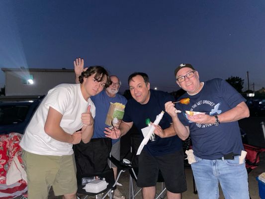 MADERA DRIVE-IN - Updated November 2025 - 57 Photos & 58 Reviews - 201 ...