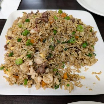 GOLDEN TREE RESTAURANT - Updated October 2025 - 435 Photos & 317 ...