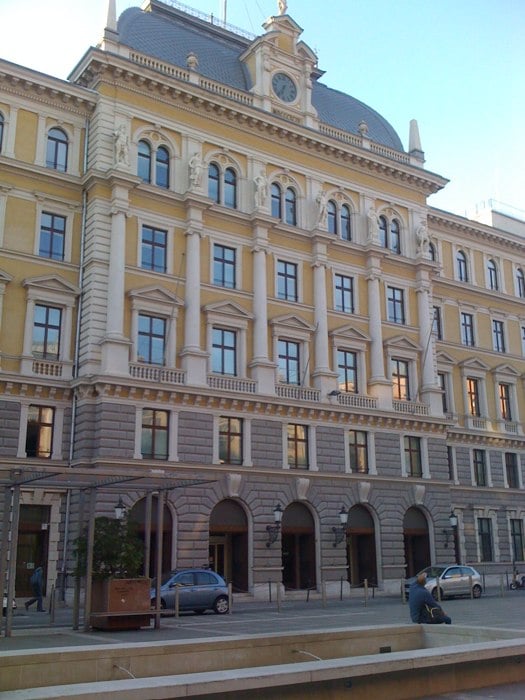 POSTE ITALIANE - Piazza Vittorio Veneto 1, Trieste, Italy - Post ...