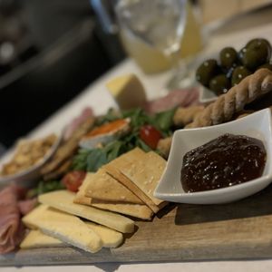 THE TAVERN ON MAIN - Updated December 2025 - 63 Photos & 150 Reviews ...