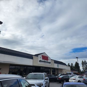 VONS - Updated January 2026 - 214 Photos & 236 Reviews - 301 N Pass Ave ...