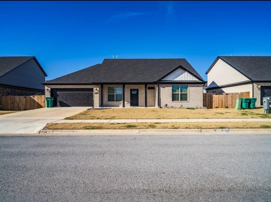 TAYLOR STRINGER | LIMBIRD REAL ESTATE GROUP - 10 Photos - 1148 E ...