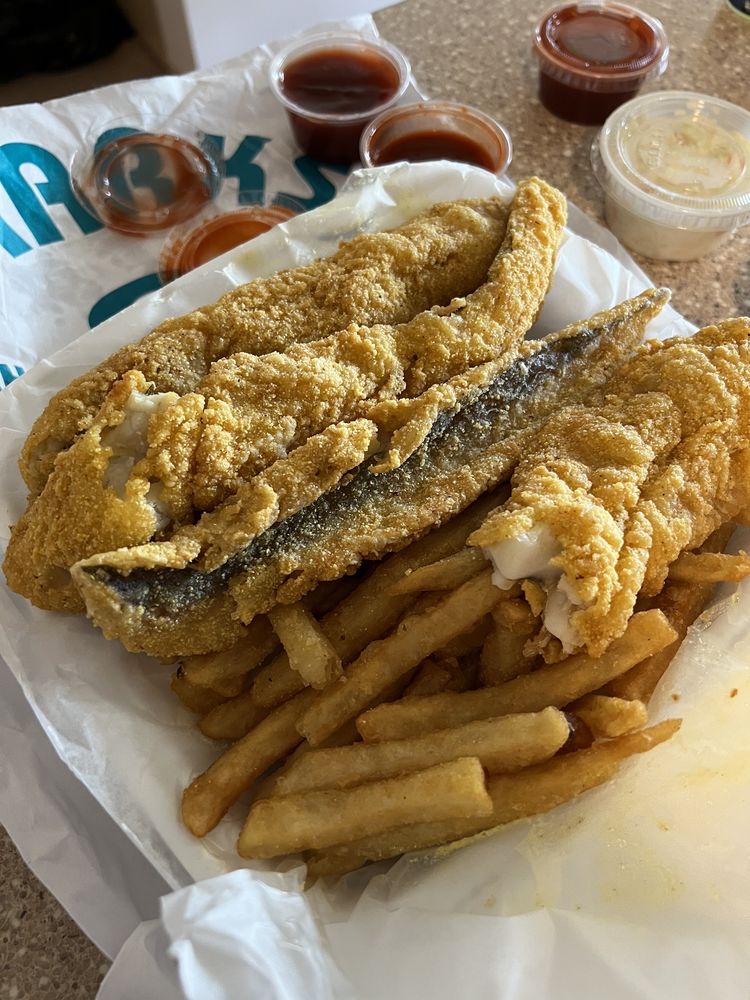 SHARKS FISH & CHICKEN - Updated April 2024 - 17 Photos & 25 Reviews ...