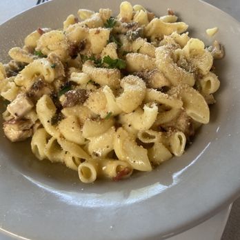 MONTEREY COURT - Updated December 2025 - 273 Photos & 157 Reviews - 505 ...