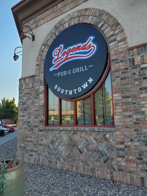 LEGENDS PUB & GRILL SOUTHTOWN - Updated October 2025 - 64 Photos & 76 ...