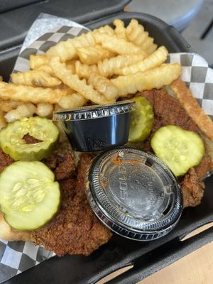 MAIN BIRD HOT CHICKEN - Updated July 2025 - 16 Photos & 11 Reviews ...