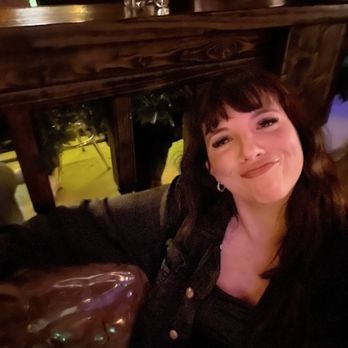 BEEZ KNEEZ - Updated December 2025 - 56 Photos & 43 Reviews - 610 ...