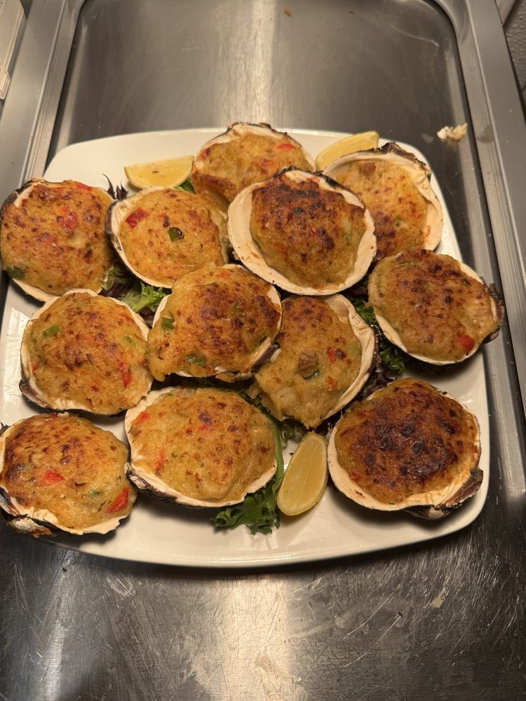 EIGHT O ONE RAW BAR - Updated December 2025 - 31 Photos - 801 Church St ...