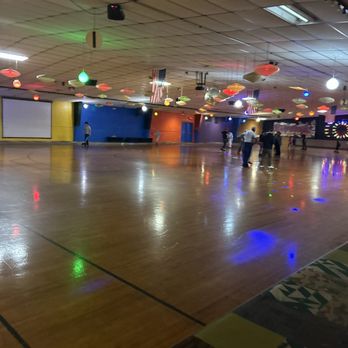 SKATELAND USA - Updated December 2025 - 7514 White Horse Rd, Greenville ...