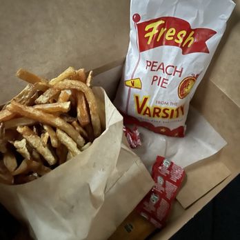 THE VARSITY - Updated June 2025 - 1939 Photos & 2497 Reviews - 61 North ...