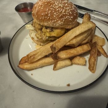 THE ESSENTIAL - Updated February 2025 - 603 Photos & 430 Reviews - 2215 ...