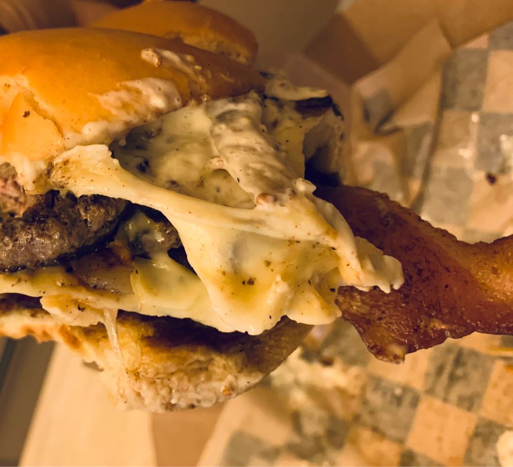 BIT BURGER KNOX - 131 Photos & 59 Reviews - Burgers - 151 N Seven Oaks ...