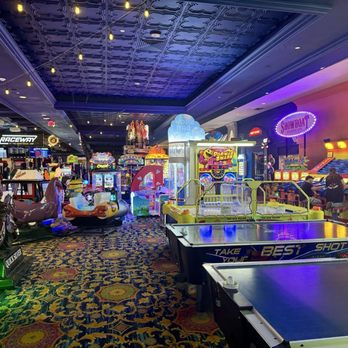 LUCKY SNAKE ARCADE & SPORTS BAR AT SHOWBOAT - Updated December 2025 ...