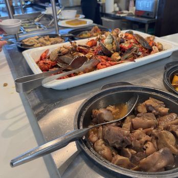 THE BUFFET - Updated March 2025 - 2696 Photos & 1100 Reviews - 20-07 ...