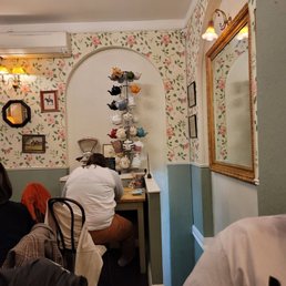 THE ENGLISH ROSE CAFE AND TEA SHOP - Updated December 2025 - 488 Photos ...