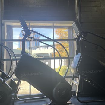 CRUNCH FITNESS - PERIMETER - Updated January 2026 - 52 Photos & 87 ...