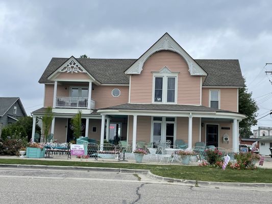 THE PINK HOUSE TEA ROOM AND BNB - Updated July 2025 - 115 Photos & 54 ...