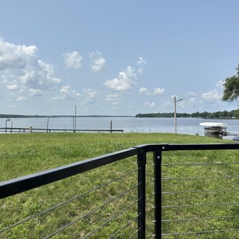 BAYVIEW BAR AND GRILL - Updated December 2025 - 31 Photos & 28 Reviews ...