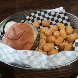 THE SUMMIT PUB - Updated November 2025 - 64 Photos & 73 Reviews - 11012 ...