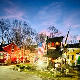 THE TREE HOUSE TAVERN & BISTRO - Updated October 2025 - 1967 Photos ...