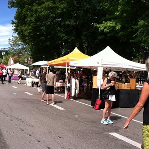 YOKE’S FRESH MARKET - SANDPOINT - Updated December 2025 - 10 Photos ...