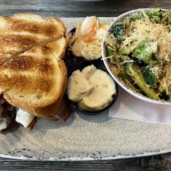 RADIUS - Updated October 2024 - 174 Photos & 194 Reviews - 15 E ...