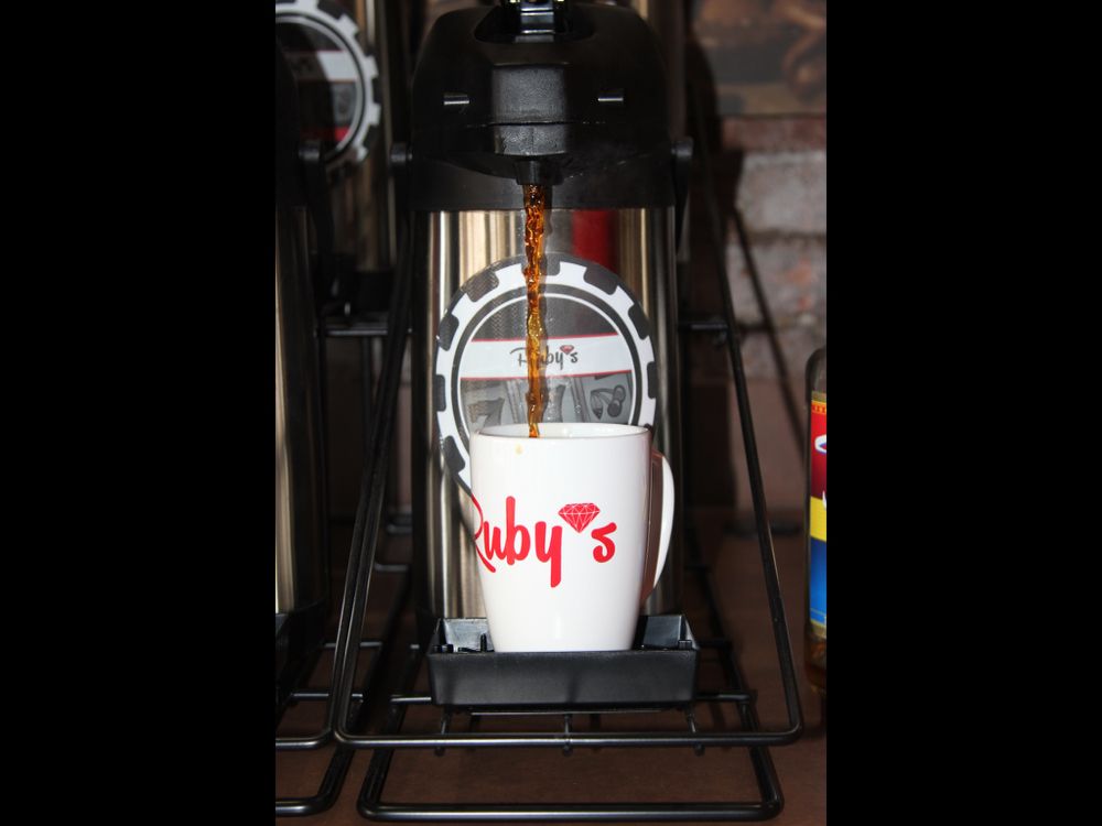 RUBY’S- DECATUR CROSSING - Updated October 2025 - 14 Photos - 4262 N ...