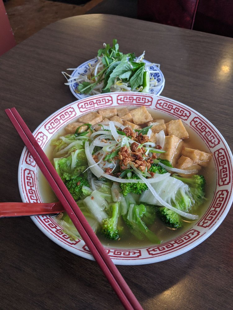 PHO LENA EAST - 66 Photos & 82 Reviews - 360 Boniface Pkwy, Anchorage ...