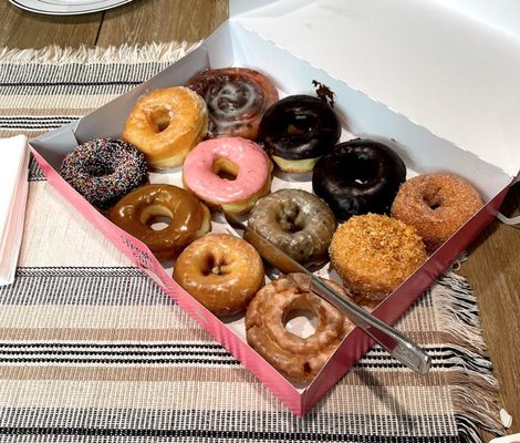 SARAH DONUTS - 202 Photos & 177 Reviews - Donuts - 5860 Jimmy Carter ...