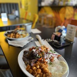 AH HUEVO! - Updated July 2025 - 252 Photos & 139 Reviews - 101 E Glenn ...