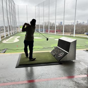 Back 9 Golf & Entertainment - Reserve Now - Bars - Updated June 2025 ...