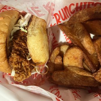 THE RED CHICKZ - Updated May 2024 - 319 Photos & 250 Reviews - 2525 El ...