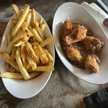 PERFECT POUR - Updated January 2026 - 12 Photos & 18 Reviews - 376 S ...